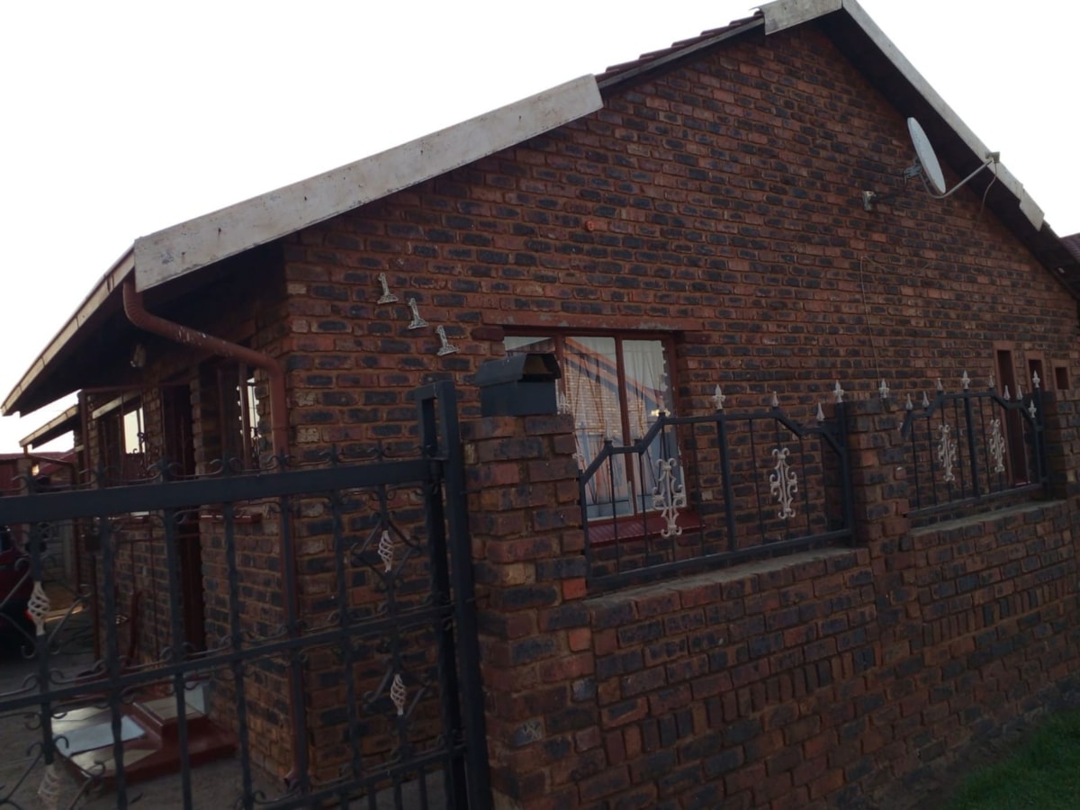 House for Sale | Sebokeng Zone 6 | 1VT1661108 | Pam Golding Properties