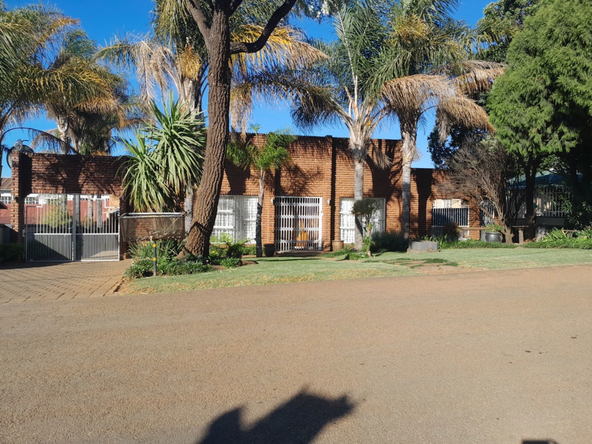 House for Sale | Lydenburg (Mashishing) | 1LY1661019 | Pam Golding ...