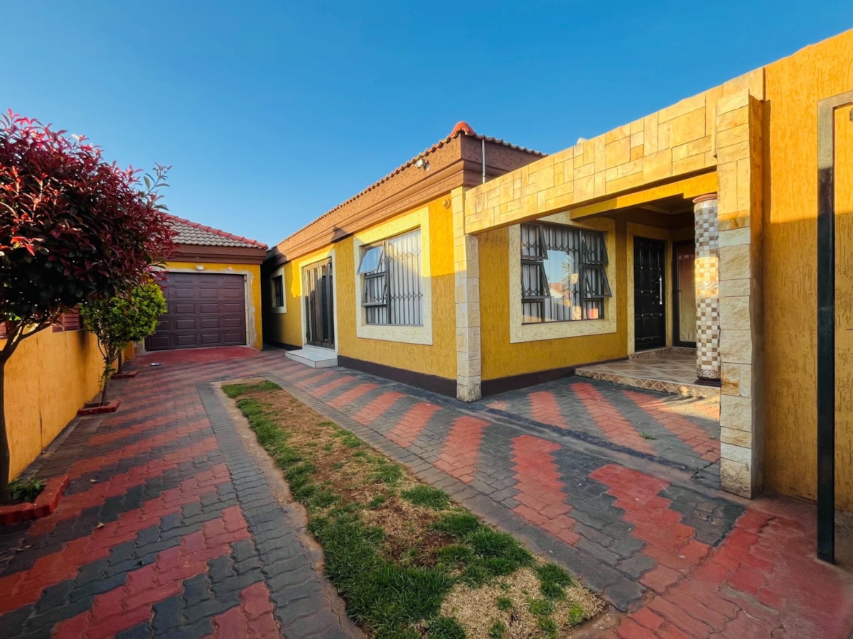 House for Sale | Sebokeng Zone 17 | 1VT1672576 | Pam Golding Properties