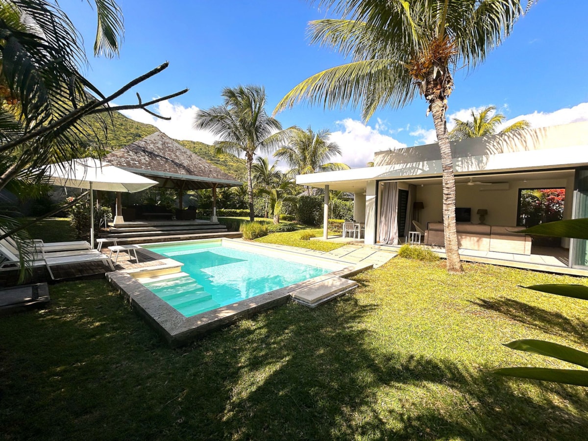 Double-storey House for Sale | Tamarin, Mauritius | MUR1678720 | Pam ...