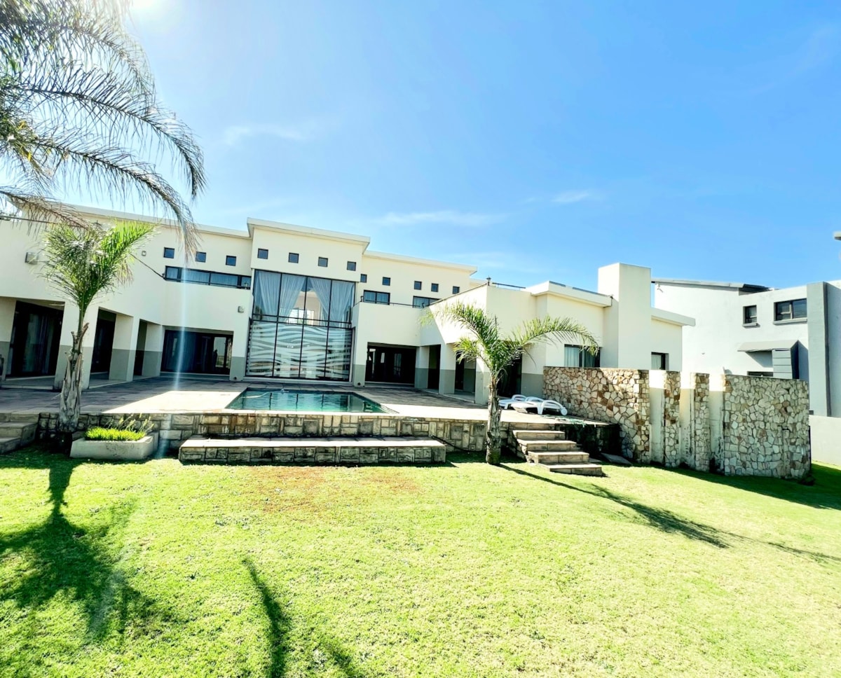 Security Estate Home for Sale | Aquavista Mountain Estate | PRN1700725 ...