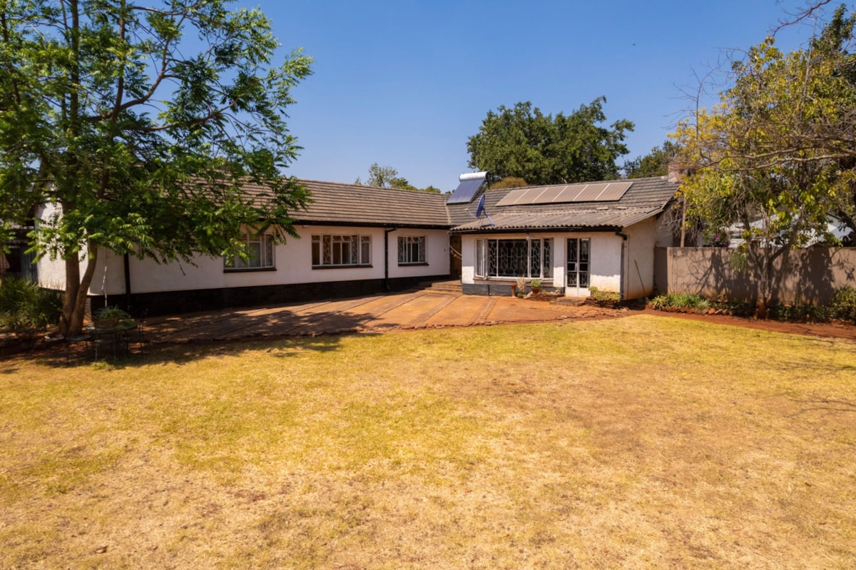 Secure/gated Living Property and Houses for Sale in Vainona, Zimbabwe ...