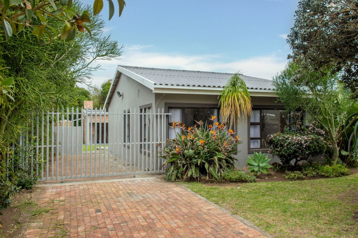 22 Boknesstrand Property and Houses for Sale | Pam Golding Properties