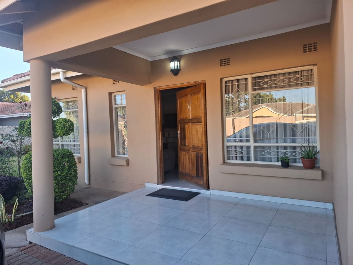 House to Rent | Block 7, Botswana | 3BO1720833 | Pam Golding Properties